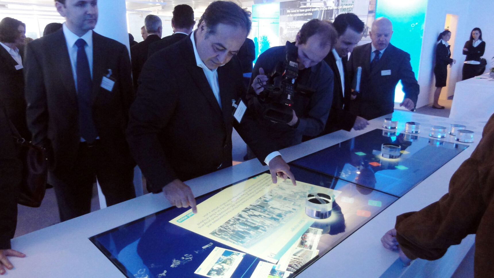 EATON Visitor Center – Multitouch-Table - Habegger Switzerland